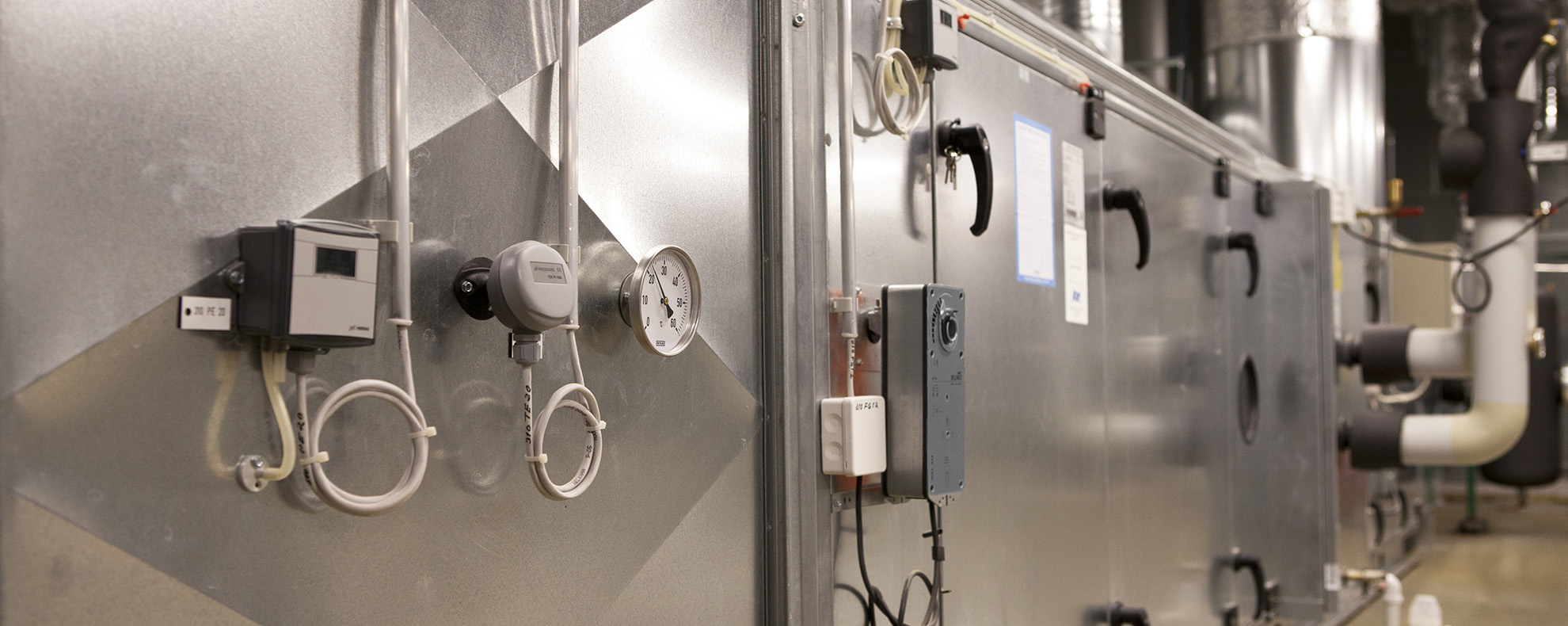 Measurement and control for high-quality air handling units, heat ...